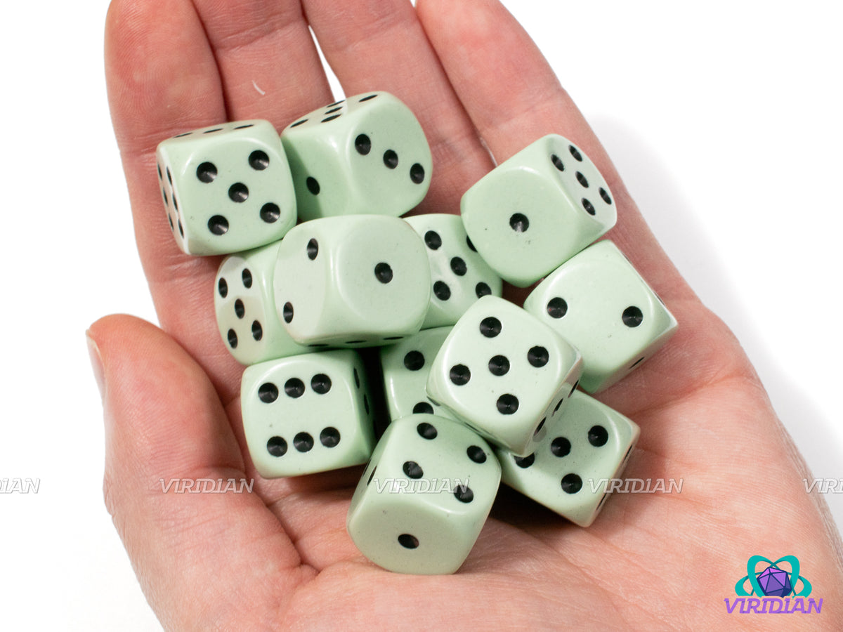 Opaque Pastel Green & Black | Acrylic D6 Set (12) | Chessex – Viridian Dice
